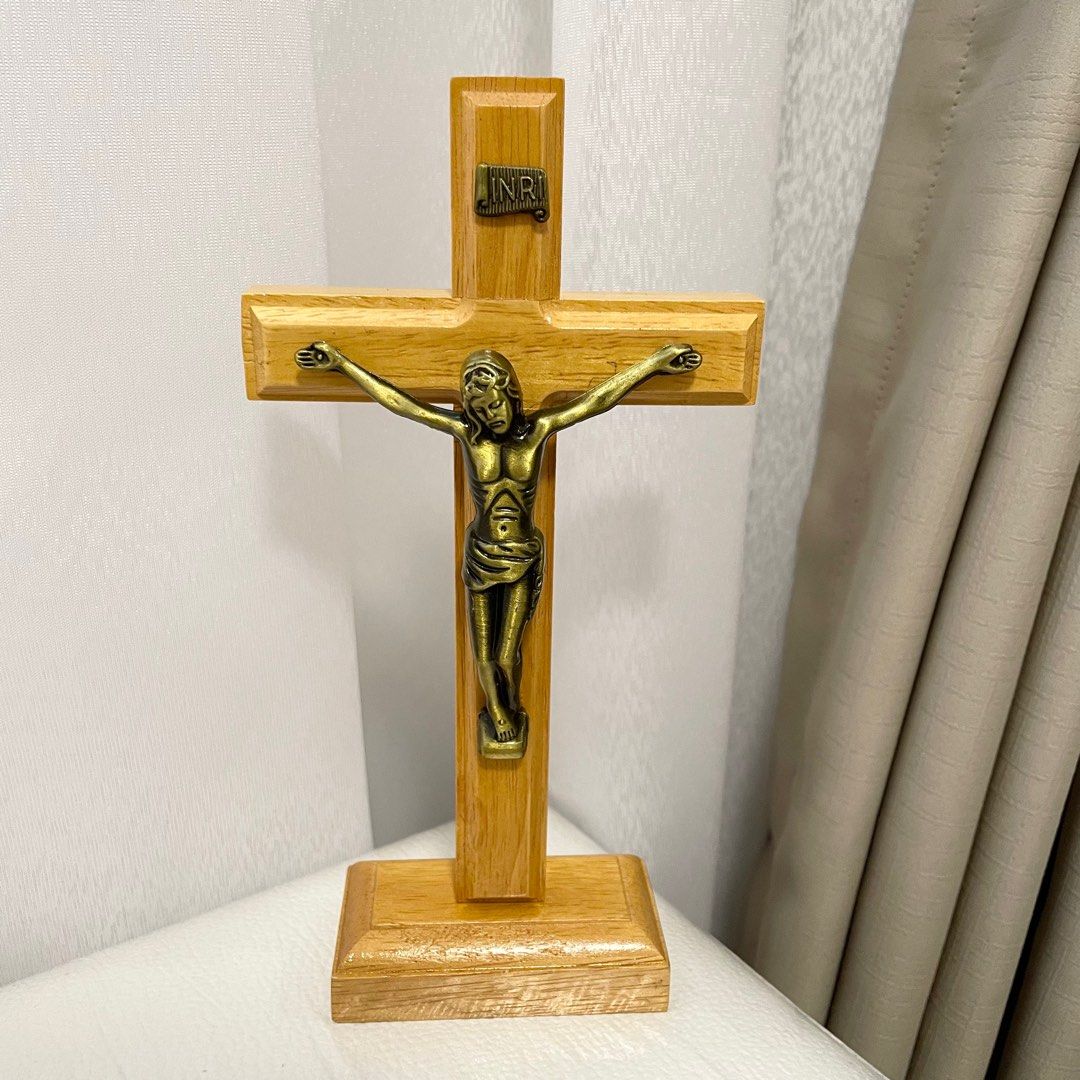BN Catholic cross sign wooden wood crucifix crucifixion Jesus god ...
