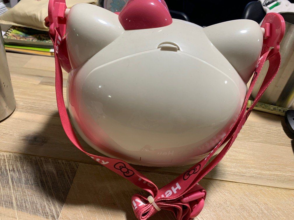 BN USS Hello Kitty popcorn box, Everything Else on Carousell