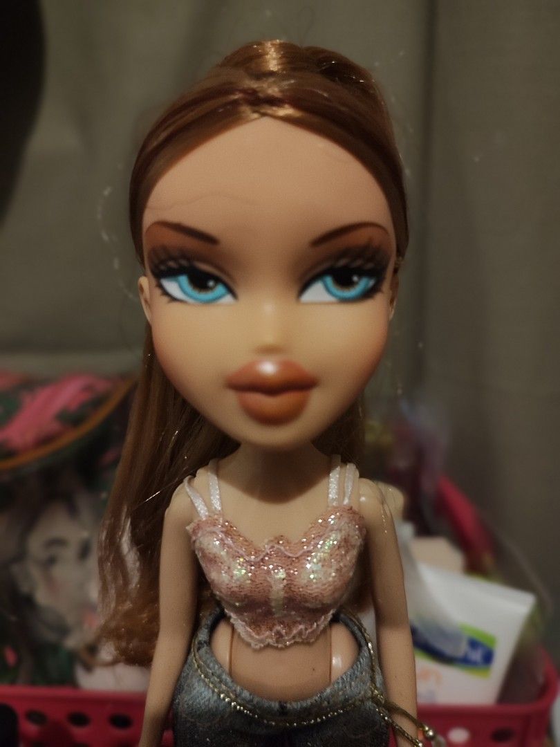 Bratz Secret Date Meygan Hobbies And Toys Toys And Games On Carousell