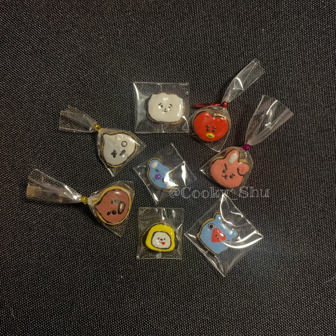 BT21 miniature cookies (fan made only), Hobbies & Toys, Memorabilia ...