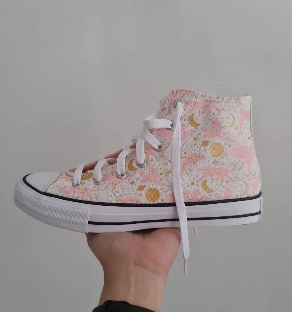 Converse Chuck Taylor All Star Constellation, Women's Fashion, Footwear ...