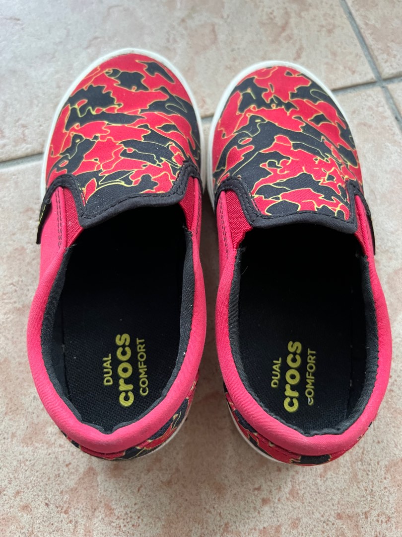 Croc shoes, Babies & Kids, Babies & Kids Fashion on Carousell