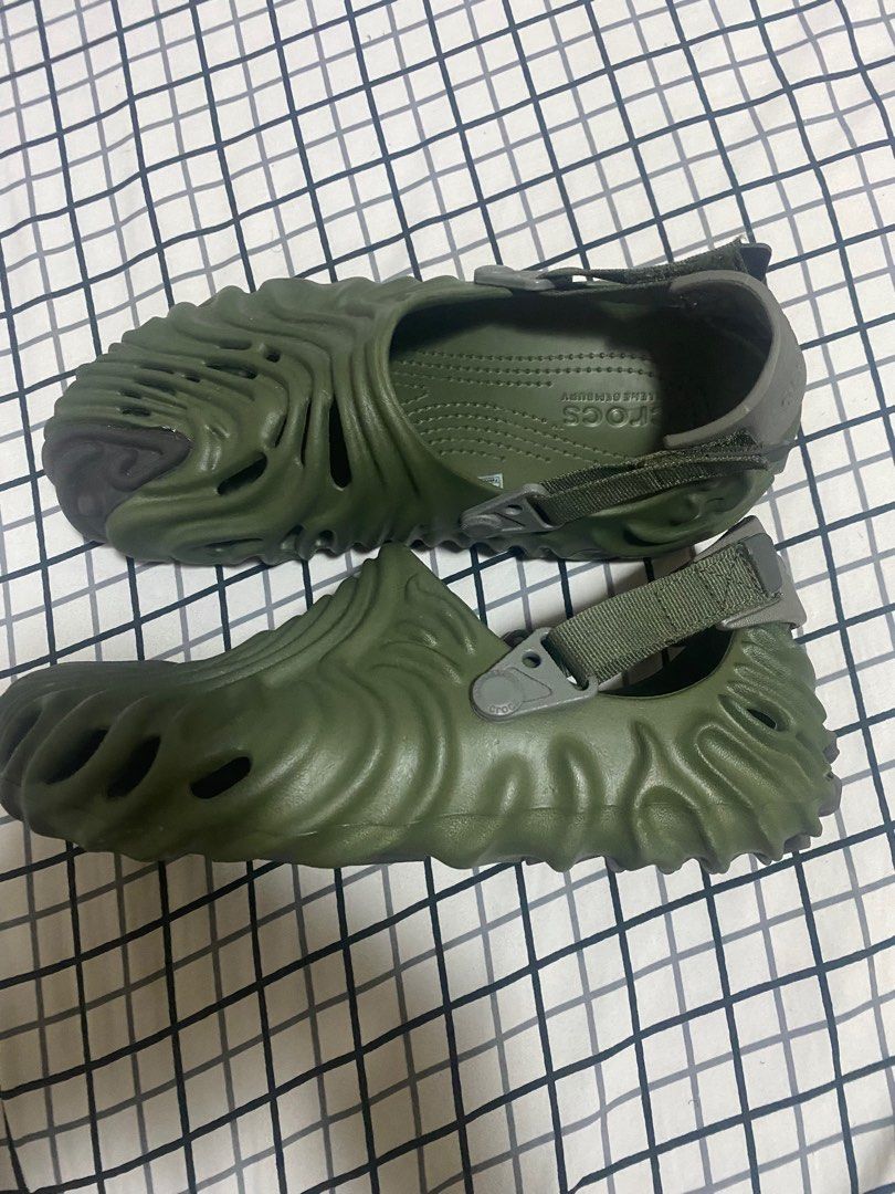 Crocs Pollex Clogs, Men's Fashion, Footwear, Slippers & Slides on Carousell