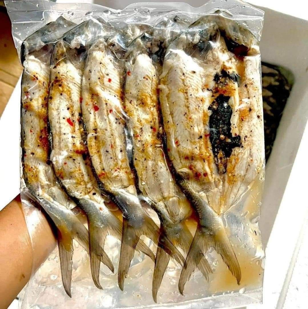 Daing na Bangus, Food & Drinks, Fresh Produce on Carousell