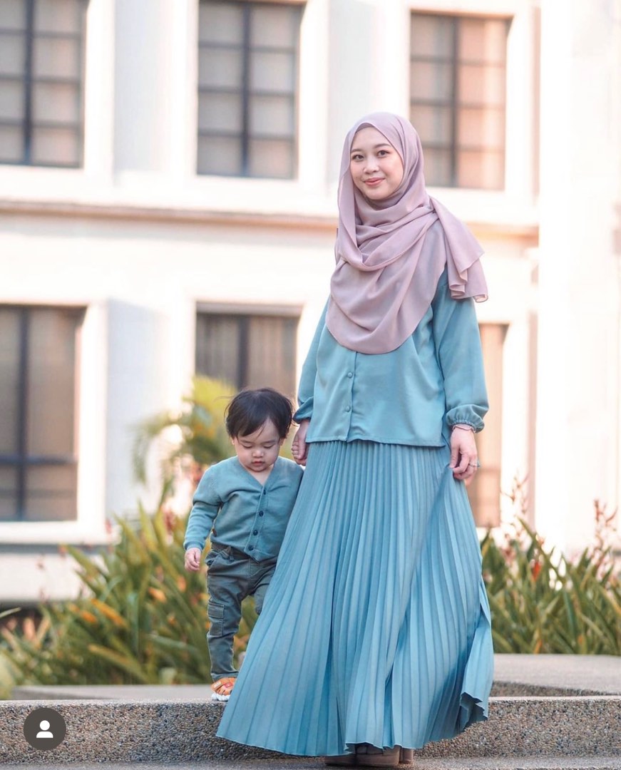 ESTRELLA KL Penelope Top & Harper Skirt in Dusty Teal, Women's Fashion ...