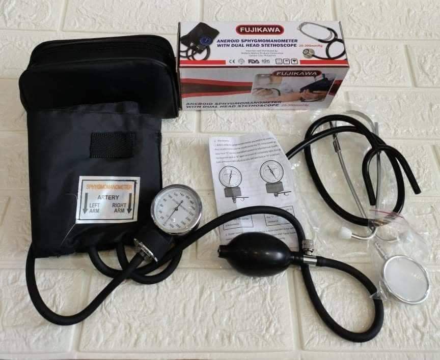 Fujikawa Aneroid Sphygmomanometer With Stethoscope, Health & Nutrition, Health Monitors ...