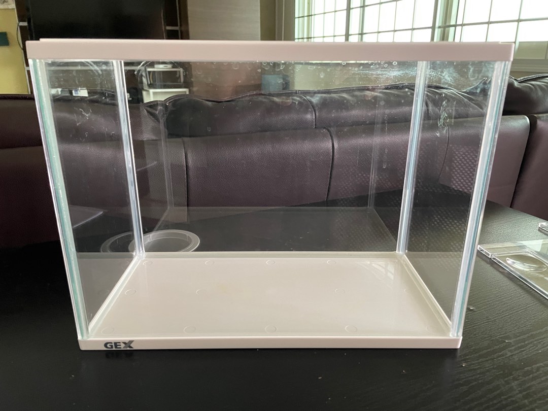 Gex Marina Slim Glass Fish Tank, Pet Supplies, Homes & Other Pet Accessories on Carousell