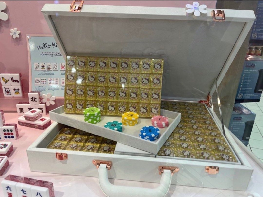 Gold Hello kitty mahjong Fairprice NTUC limited edition 2023, Hobbies ...