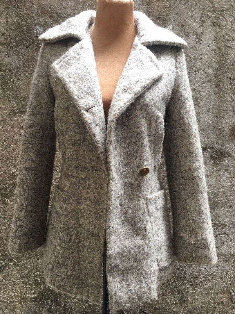 Gray thick wool coat, Women's Fashion, Coats, Jackets and Outerwear on ...