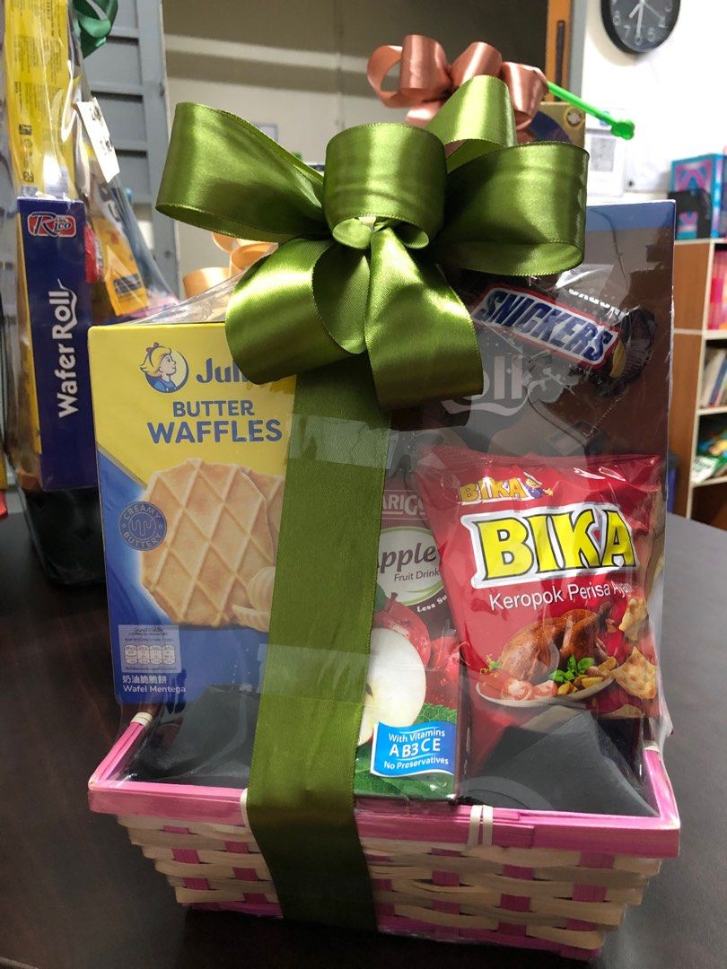 HAMPER BAJET RM20, Food & Drinks, Gift Baskets & Hampers on Carousell