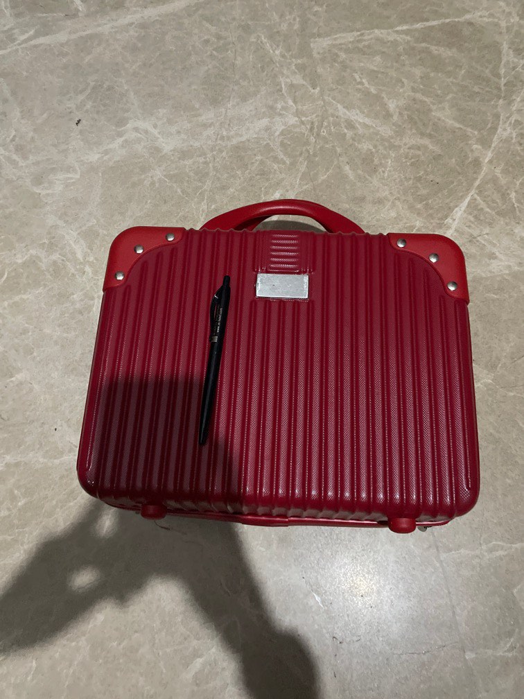 hand carry luggage, Hobbies & Toys, Travel, Luggage on Carousell