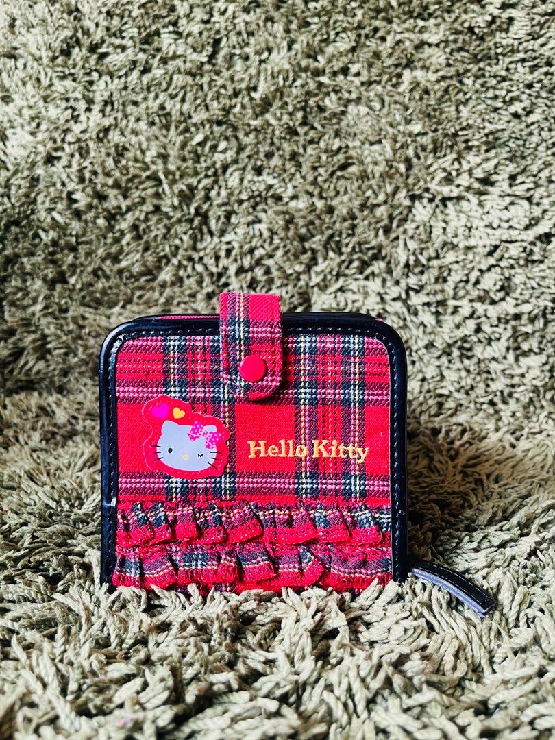 Hello Kitty Bifold Wallet, Women's Fashion, Bags & Wallets, Wallets ...
