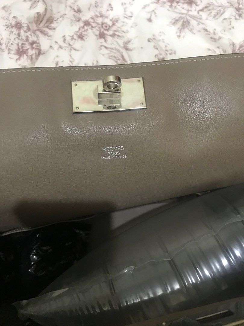 Hermes toolbox swift 26 etoupe, Fesyen Wanita, Tas & Dompet di Carousell