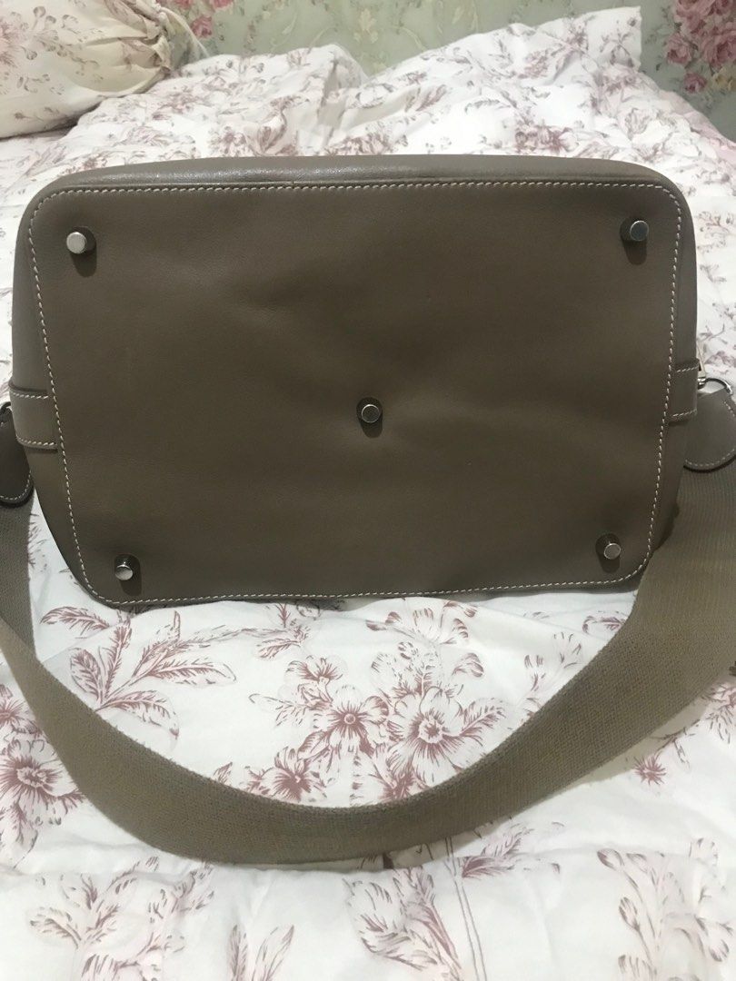 Hermes toolbox swift 26 etoupe, Fesyen Wanita, Tas & Dompet di Carousell