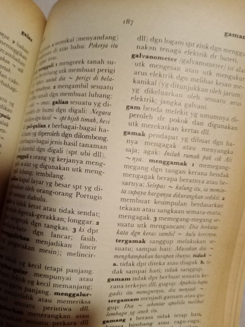 Kamus Dewan Pelajar KBSM - Bahasa Melayu, Hobbies & Toys, Books ...