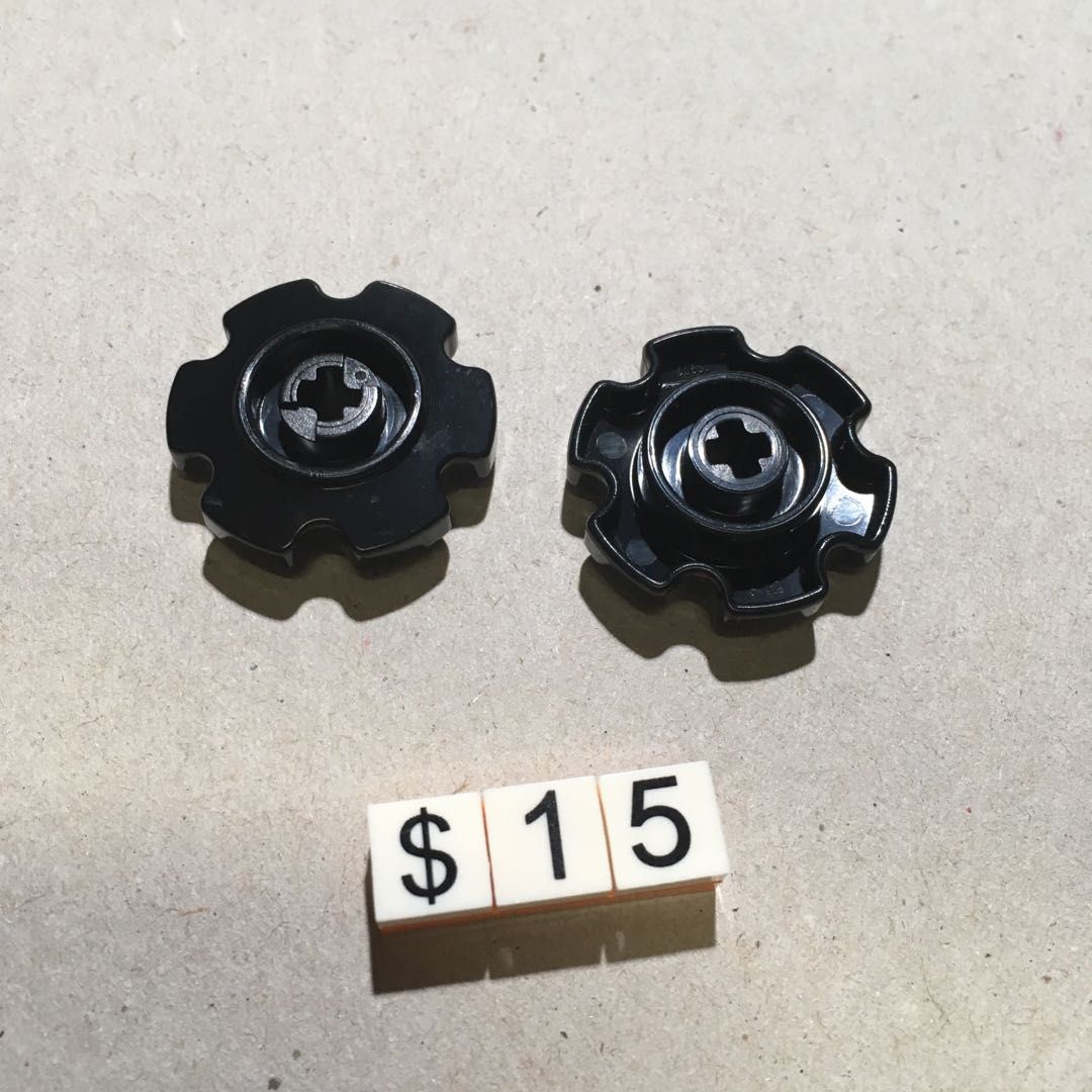 Lego Technic Tread Sprocket Wheel 57519 57520, 興趣及遊戲, 玩具 & 遊戲類 - Carousell