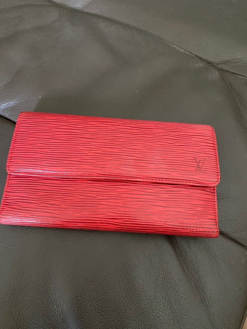 Louis Vuitton LV Red Wallet, Women's Fashion, Bags & Wallets, Wallets ...
