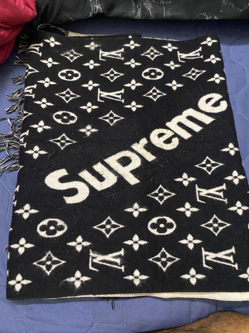 Louis vuitton x Supreme, Women's Fashion, Watches & Accessories ...