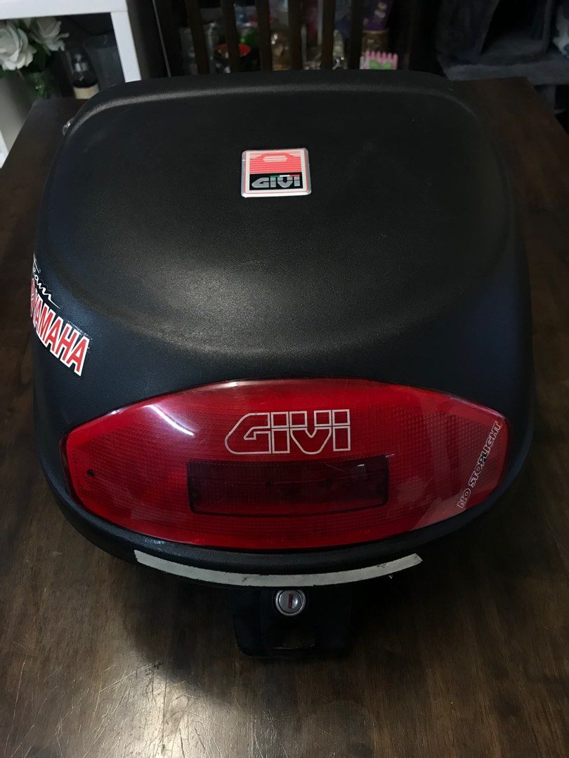 Monorack GIVI LC135 v1, Motorbikes on Carousell