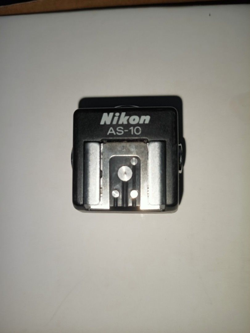 Nikon AS-10 TTLA Multi Flash Adapter, Photography, Cameras on Carousell