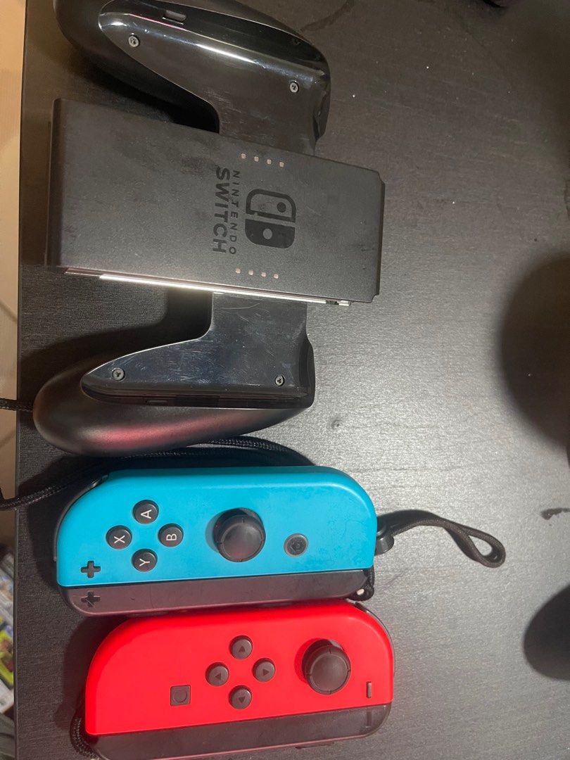 Nintendo consol gen 2 + 4 controller + overcooked game, Video Gaming ...