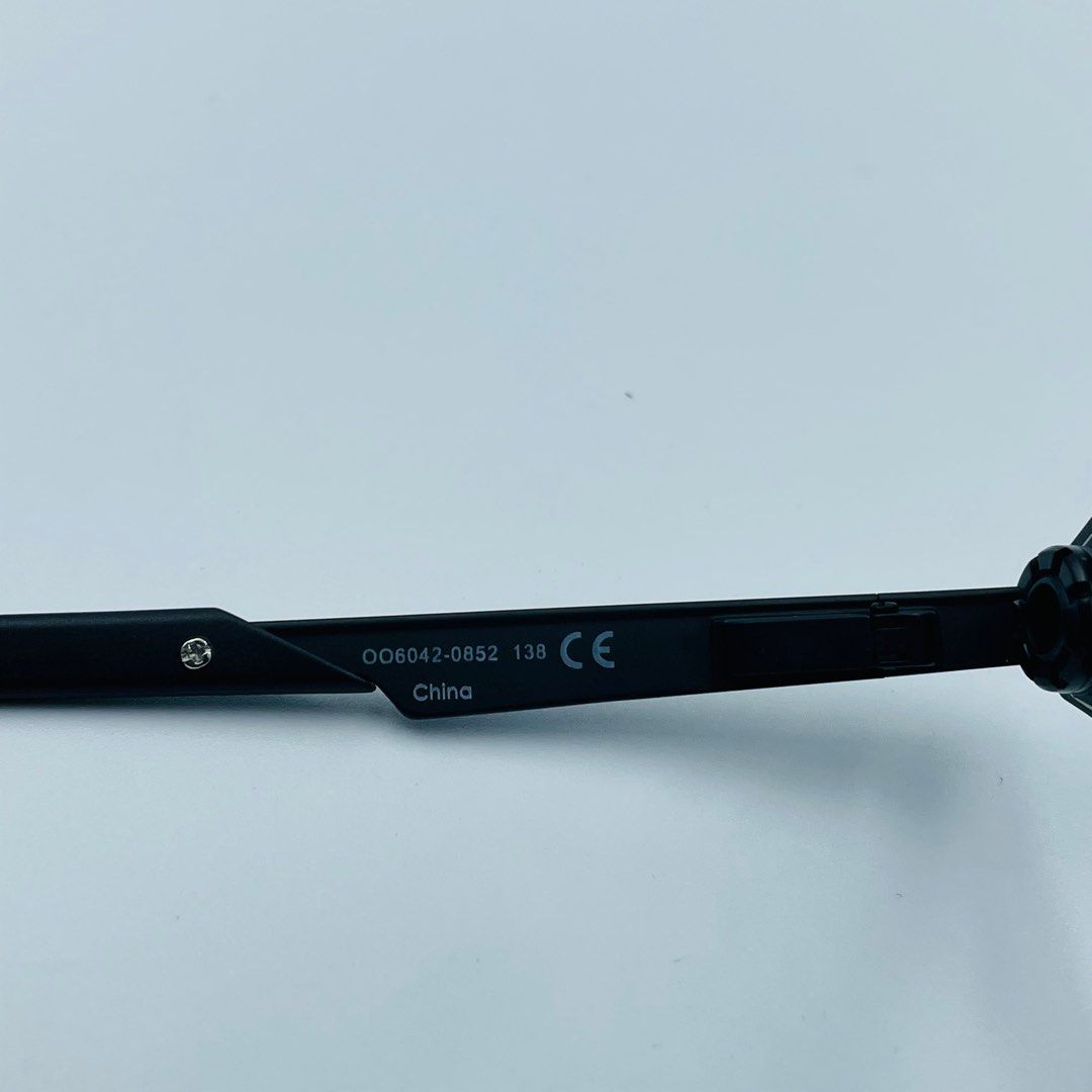 Oakley Coldfuse Titanium Matte Black Frame only, Men's Fashion, Watches ...