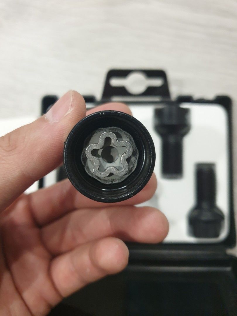 ORIGINAL MERCEDES BENZ WHEEL LOCKS, Car Accessories, Accessories on ...