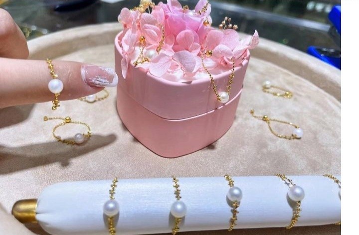 Pearl ring in 18k hk gold settings, Women's Fashion, Jewelry ...