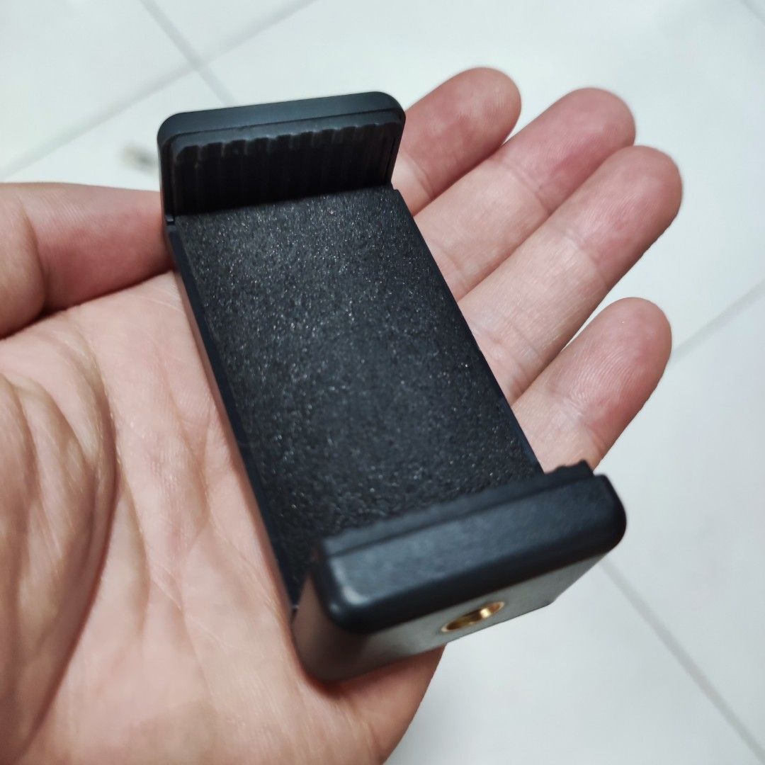 Phone mounting bracket with dual standard 1/4" in vertical and ...