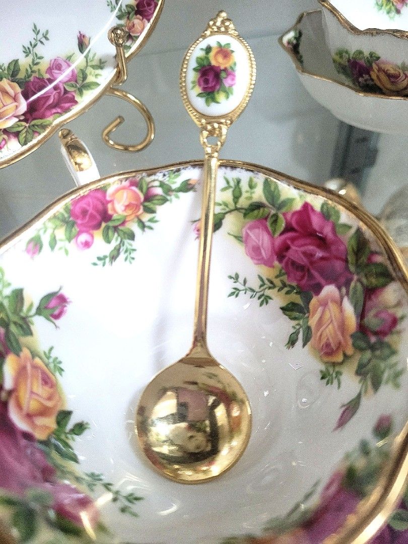 Rare Royal Albert teaspoon Country rose, Hobbies & Toys, Memorabilia ...