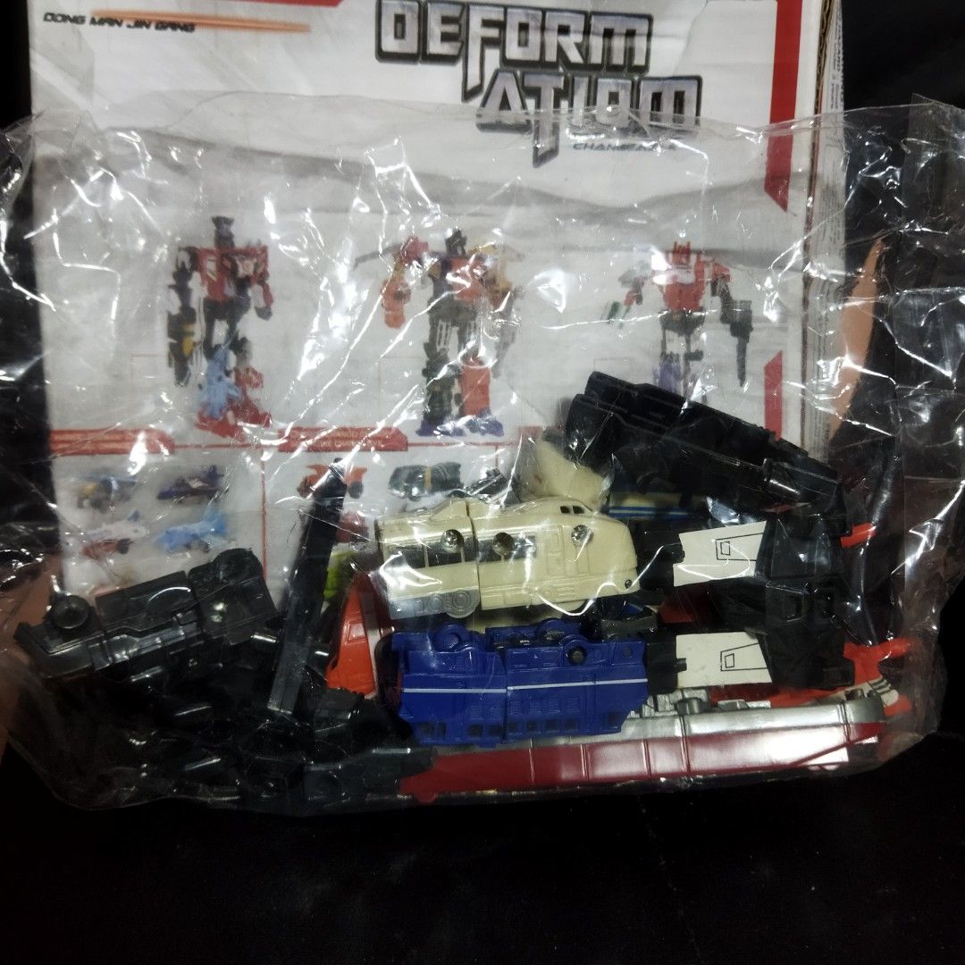 Robot deformed box as is, Hobbies & Toys, Toys & Games on Carousell