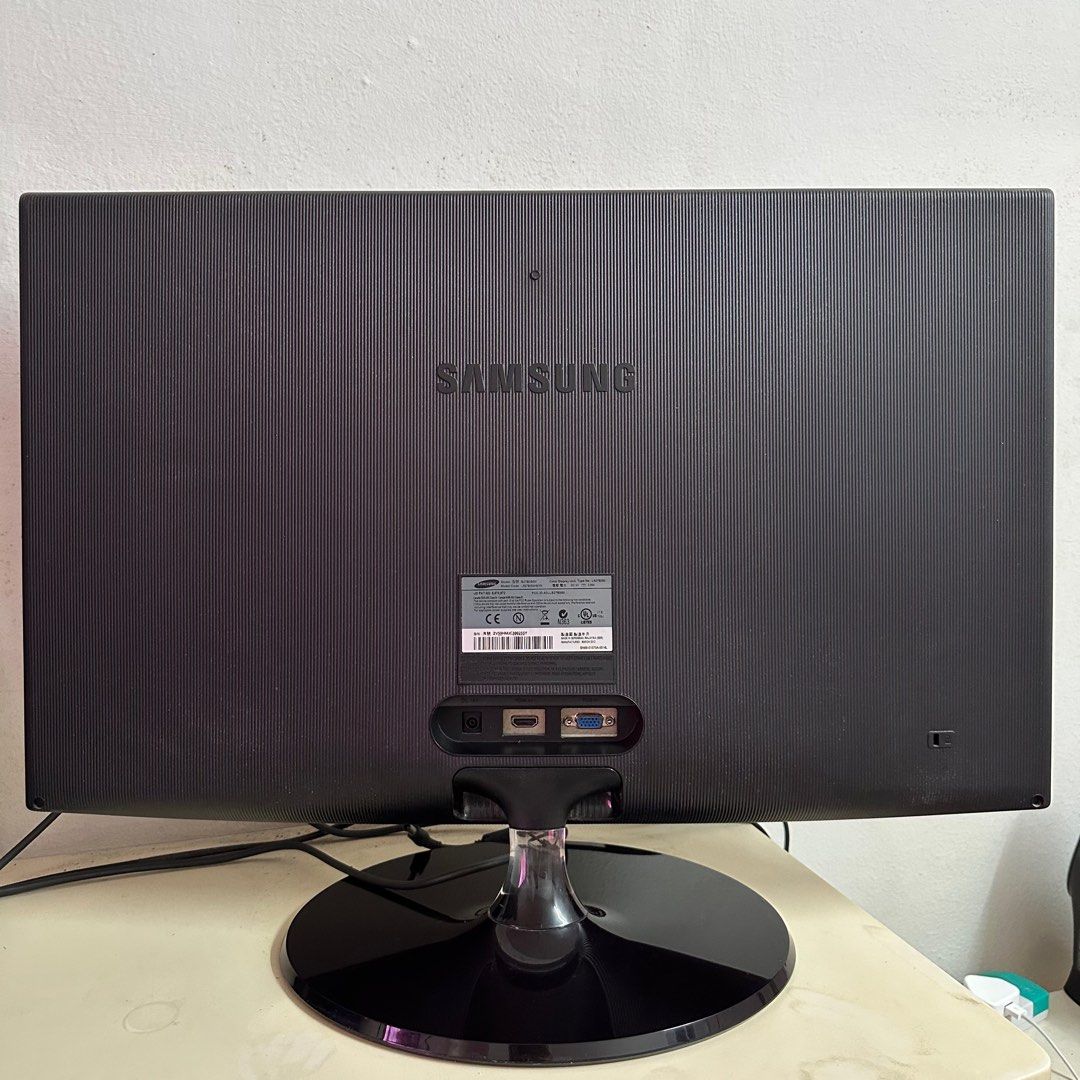 Samsung 27 inch SyncMaster S27B350 LED Screen, Computers & Tech, Parts ...