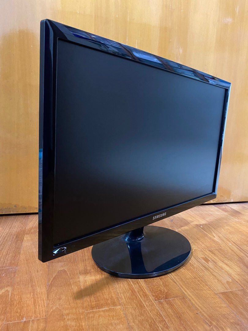 Samsung Monitor 20 inch, Computers & Tech, Desktops on Carousell