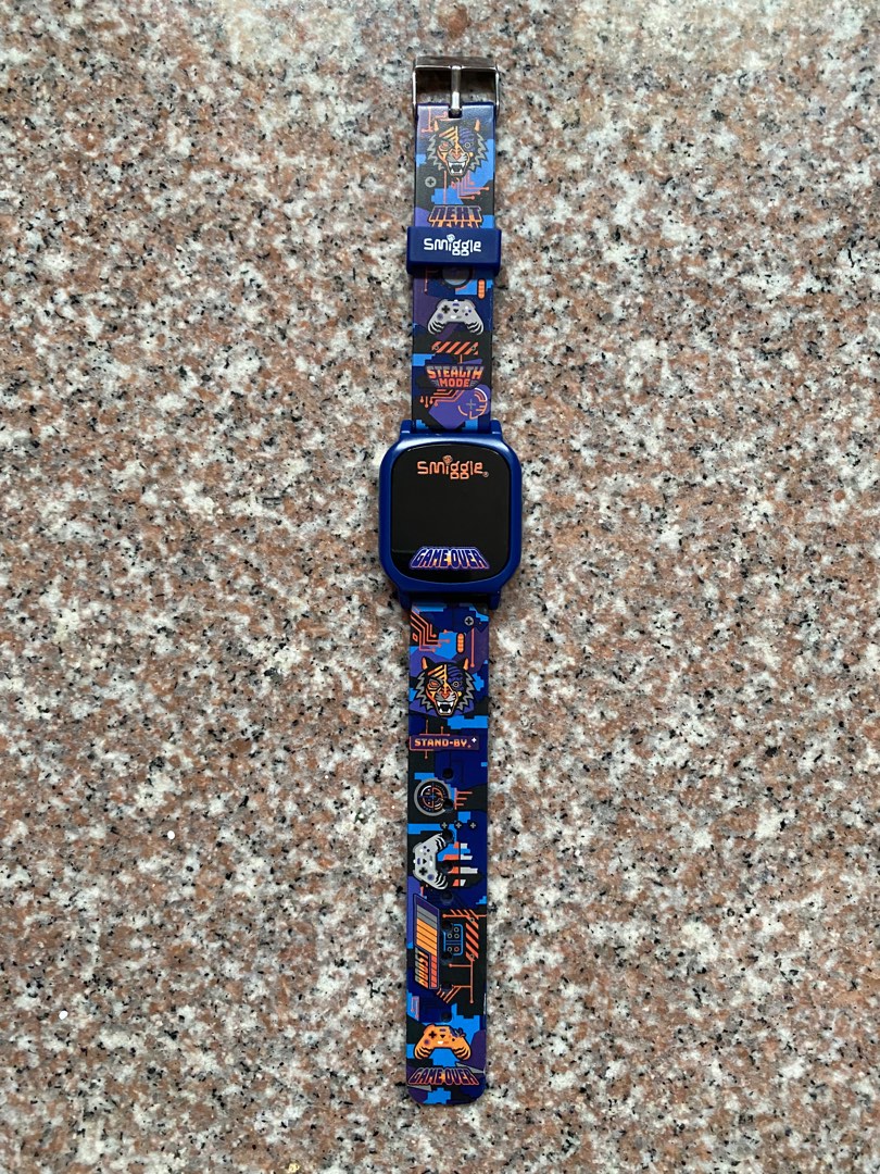 Smiggle Digital Watch, Babies & Kids, Babies & Kids Fashion on Carousell