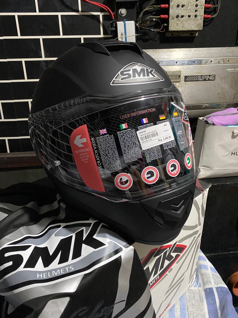 smk twister dual visor helmet, Motorbikes, Motorbike Parts & Accessories, Helmets and other ...