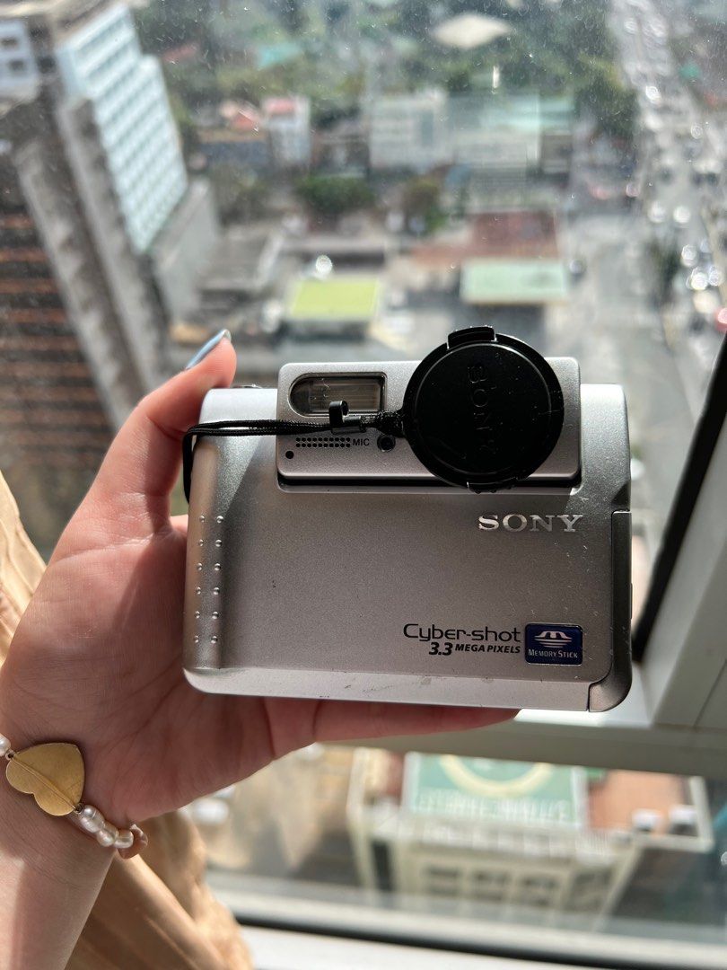 Sony Cybershot dsc-f55v swivel rotating lense, Photography, Cameras on ...