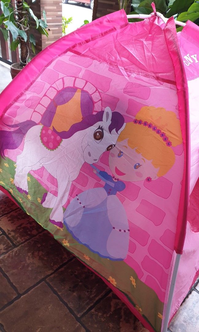 TENT Little pony outdoor/indoor, Hobbies & Toys, Toys & Games on Carousell