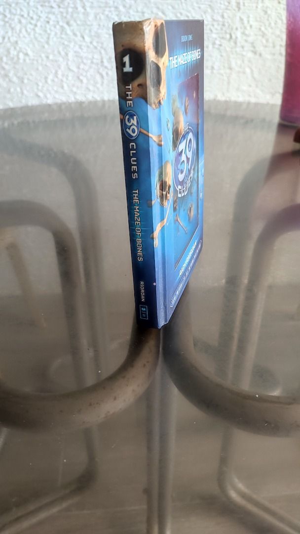 The 39 Clues Book 1 Maze of Bones by Rick Riordan, Hobbies & Toys ...