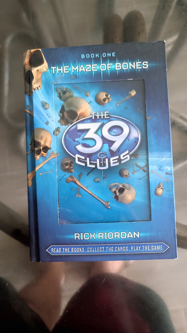 The 39 Clues Book 1 Maze of Bones by Rick Riordan, Hobbies & Toys ...