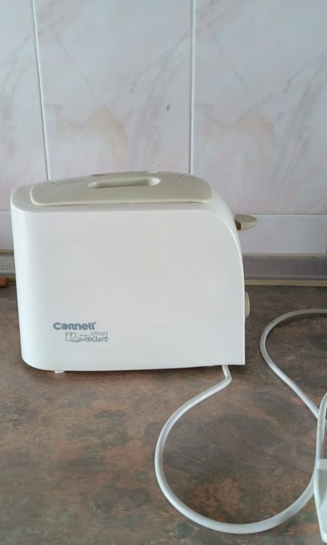 Toaster in Perfect Working Condition, TV & Home Appliances, Kitchen ...