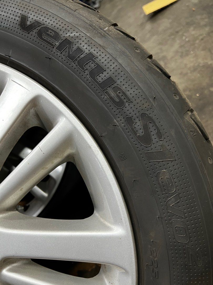 Toyota Camry original rims with tyres, Car Accessories, Tyres & Rims on ...