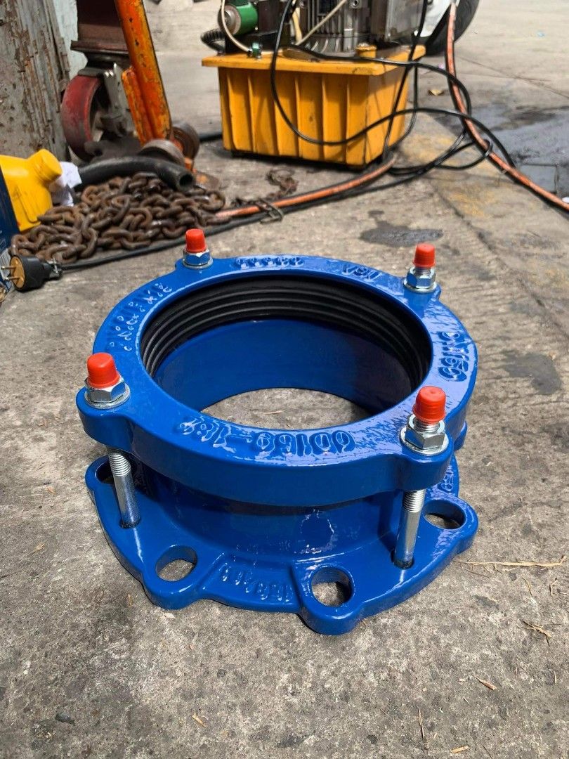 Universal flange adapter, Commercial & Industrial, Industrial Equipment ...
