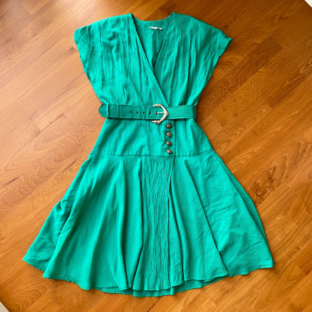 Vintage 1980s Emerald Green Belted Midi Dress, Women's Fashion, Dresses ...