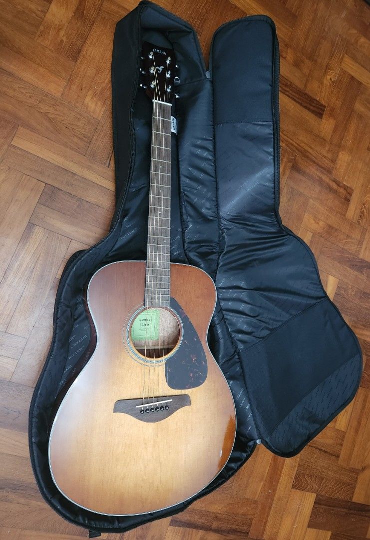 Yamaha FS800 guitar, Hobbies & Toys, Music & Media, Musical Instruments ...