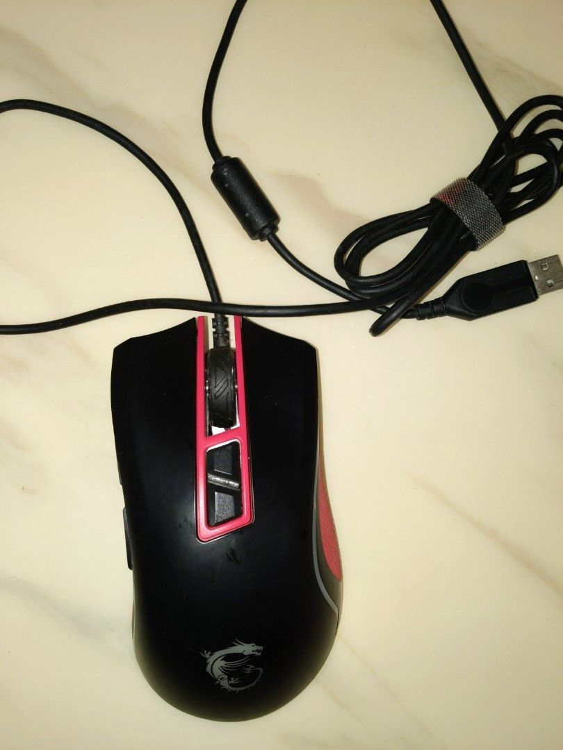 微星發光電競滑鼠 有線 多按鍵 MSI M92 gaming mouse, 電腦及科技產品, 電腦周邊產品, 電腦滑鼠及相關產品在旋轉拍賣