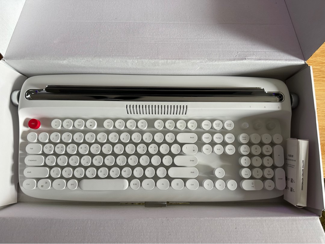 ACTTO Retro Keyboard W503, Computers & Tech, Parts & Accessories, Computer Keyboard on Carousell