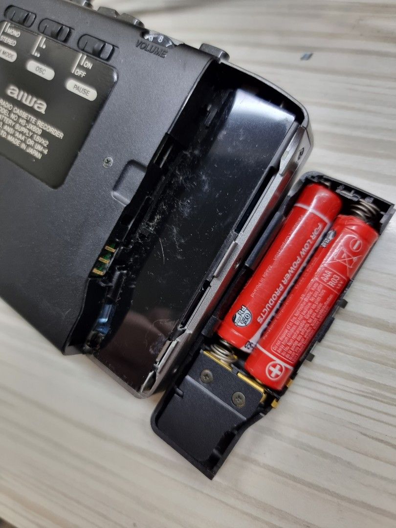 Aiwa Stereo Radio Cassette Recorder Model HS-JX609, Audio, Portable Music Players on Carousell