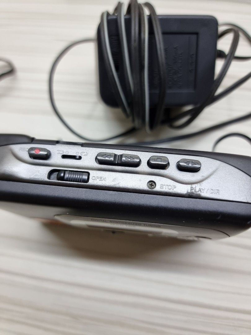 Aiwa Stereo Radio Cassette Recorder Model HS-JX609, Audio, Portable Music Players on Carousell