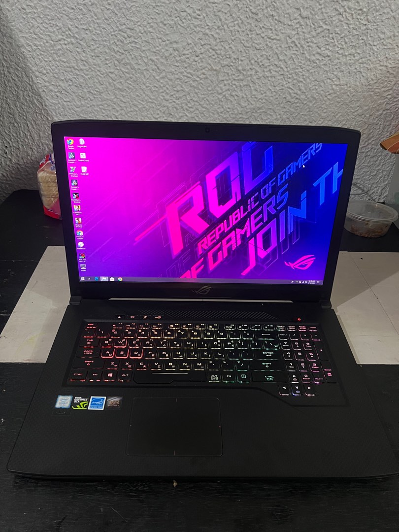 ASUS ROG STRIXX GL703VM i7-7700HQ 8GB RAM GTX 1060 256GB SSD + 1TB HDD ...