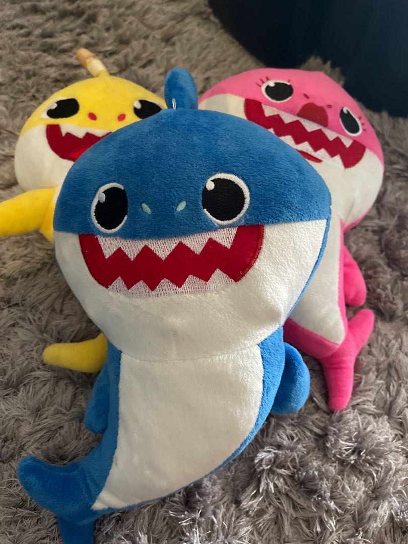 baby shark with music Soft Toys bundle, Hobbies & Toys, Toys & Games on ...